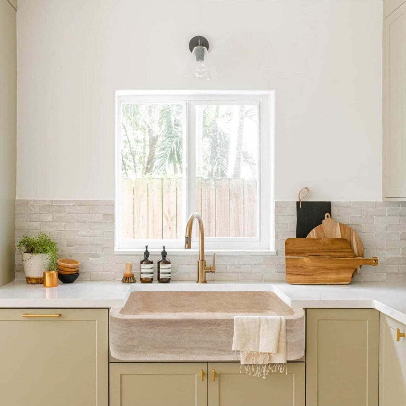 Natural Stone Kitchen Sinks & Hardware